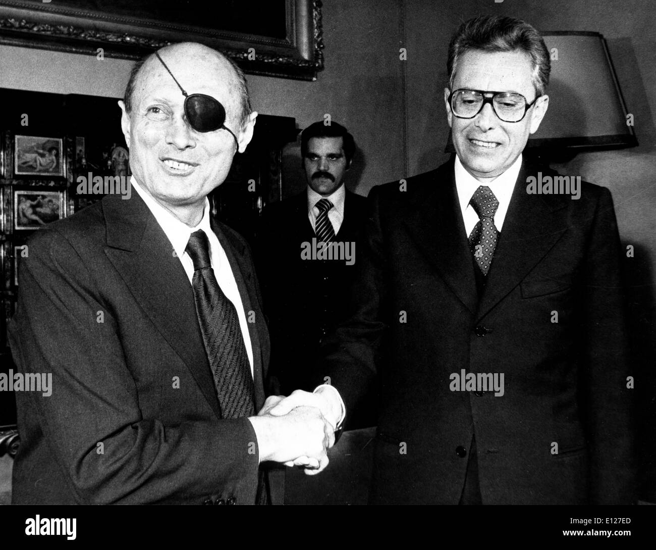 Moshe dayan -Fotos und -Bildmaterial in hoher Auflösung – Alamy