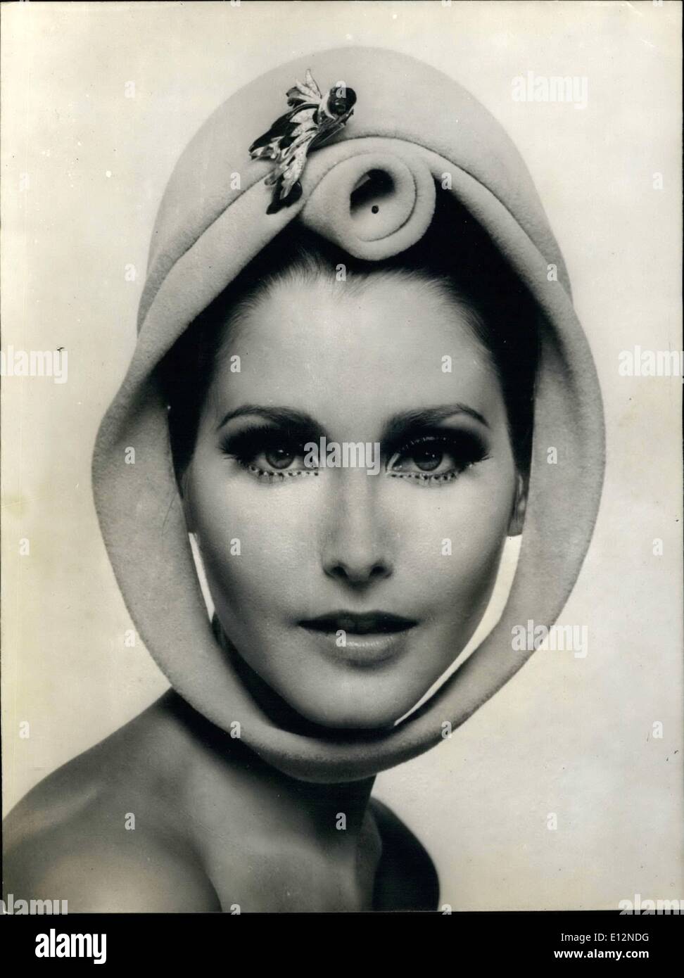 24. Februar 2012 - Hut Mode Herbst und Winter 1966-1967. OPS: Original ...