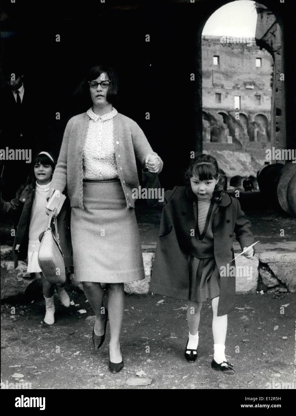 Daughter maria burton -Fotos und -Bildmaterial in hoher Auflösung – Alamy