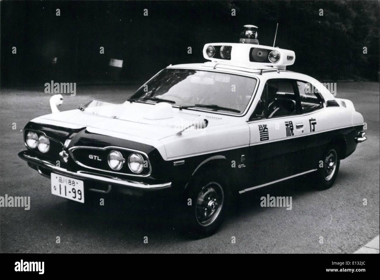 Tokio polizei streifenwagen -Fotos und -Bildmaterial in hoher Auflösung ...