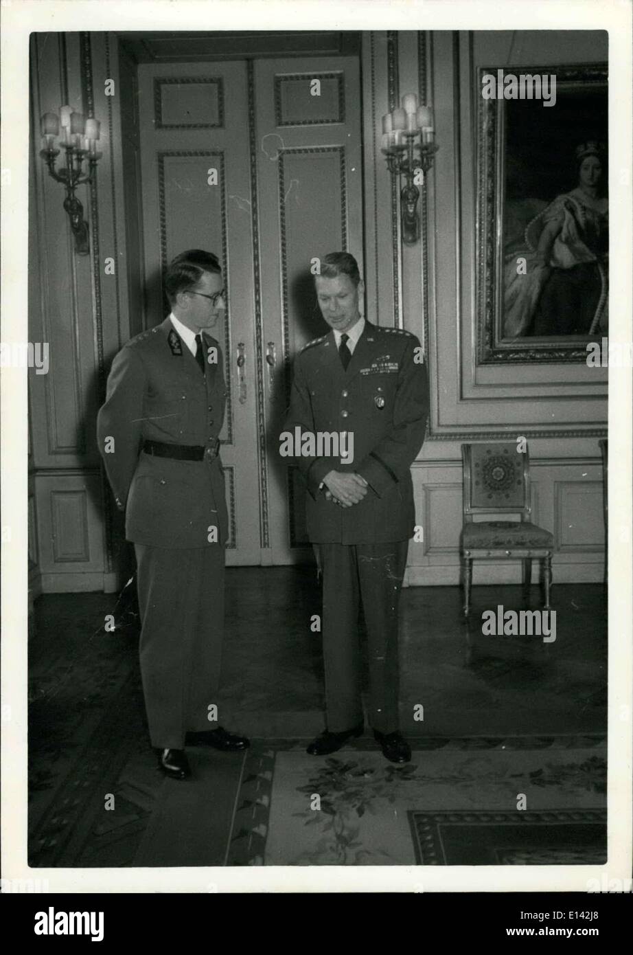 Alice sapritch -Fotos und -Bildmaterial in hoher Auflösung – Alamy