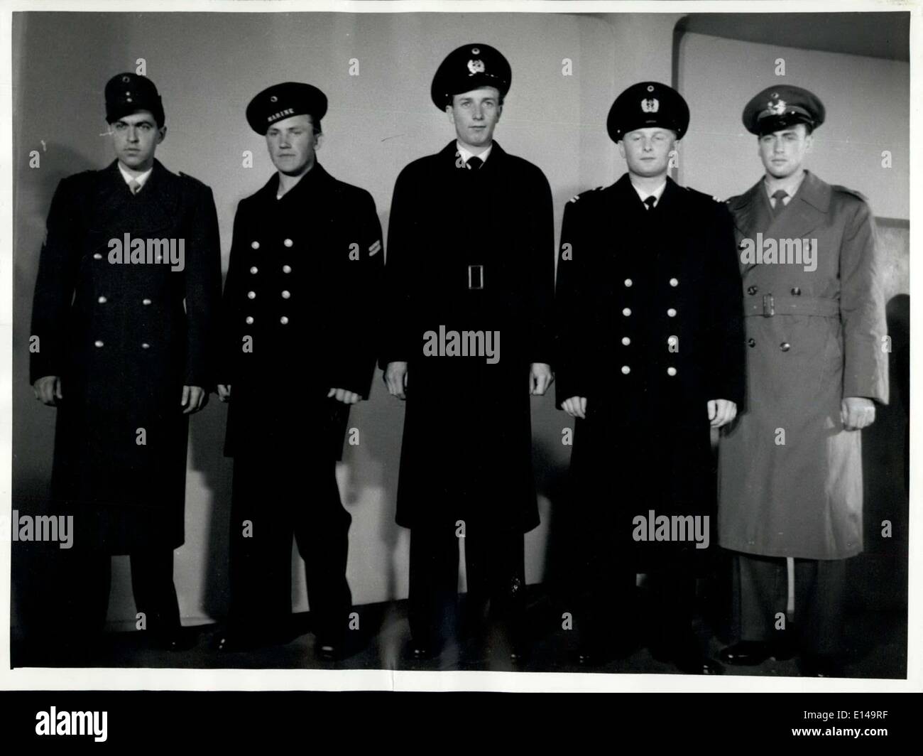 17. April 2012 - neue Uniform eines deutschen: 1. (unleserlich ...