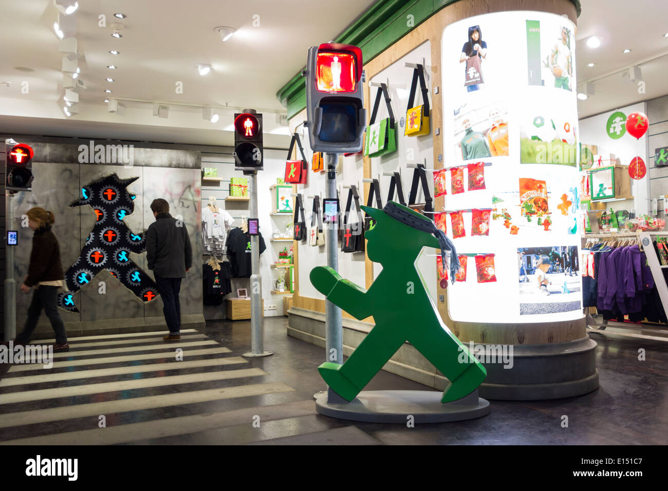Ampelmann Shop Berlin Store Stockfotos und -bilder Kaufen - Alamy