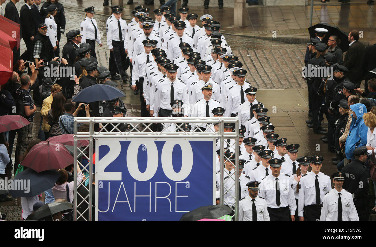 Eid ablegen -Fotos und -Bildmaterial in hoher Auflösung – Alamy