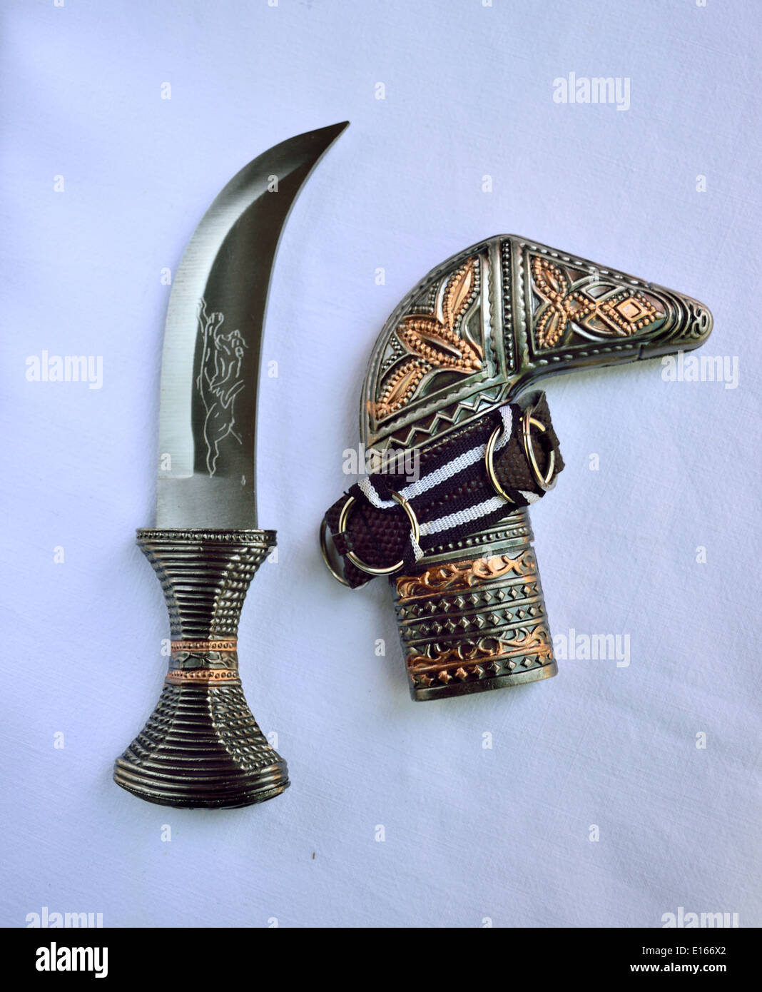 Araber mit dolch -Fotos und -Bildmaterial in hoher Auflösung – Alamy