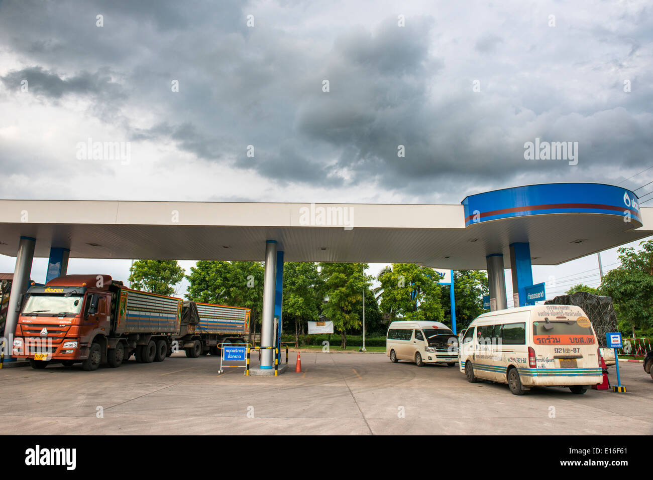 Tankstelle in thailand -Fotos und -Bildmaterial in hoher Auflösung – Alamy