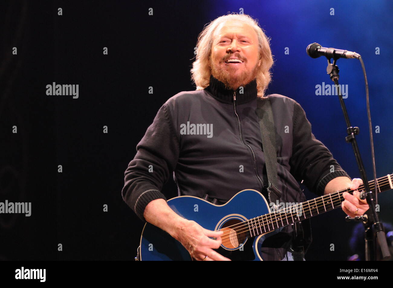 Barry gibb -Fotos und -Bildmaterial in hoher Auflösung – Alamy