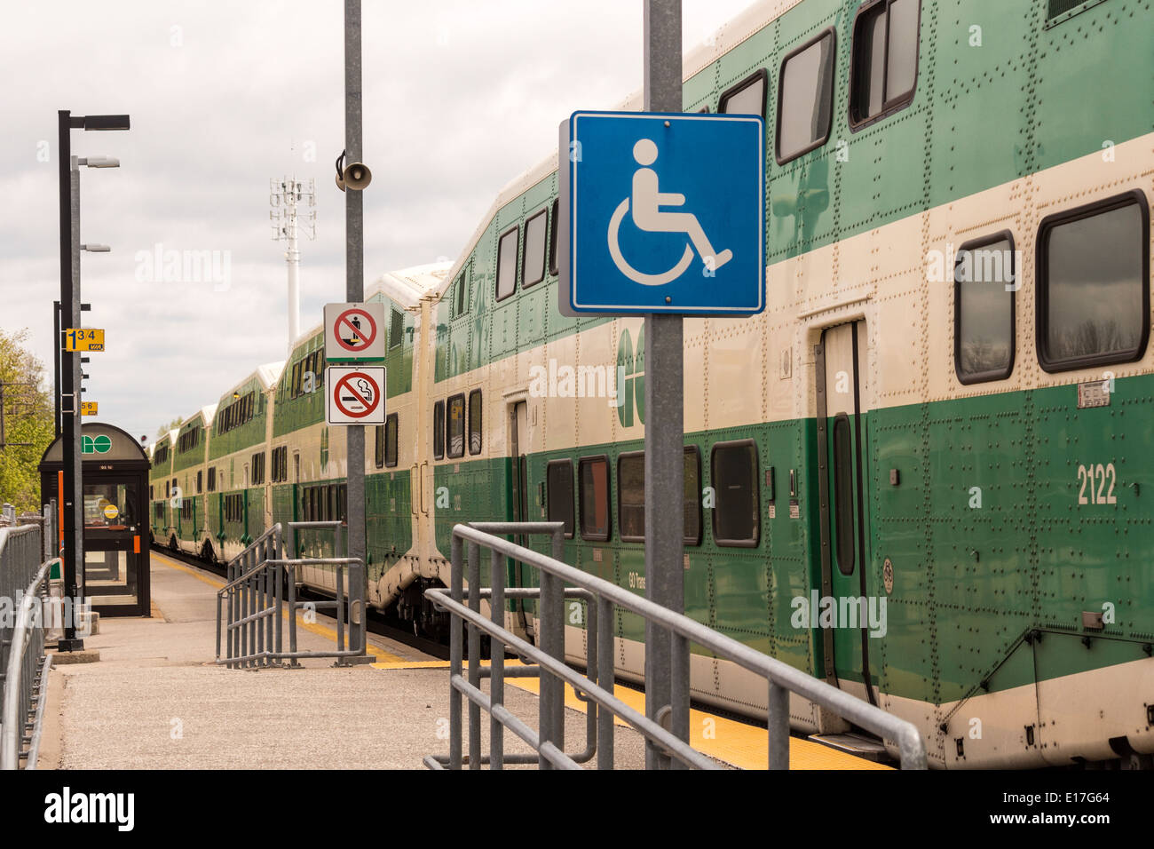 Wheelchair platform -Fotos und -Bildmaterial in hoher Auflösung – Alamy