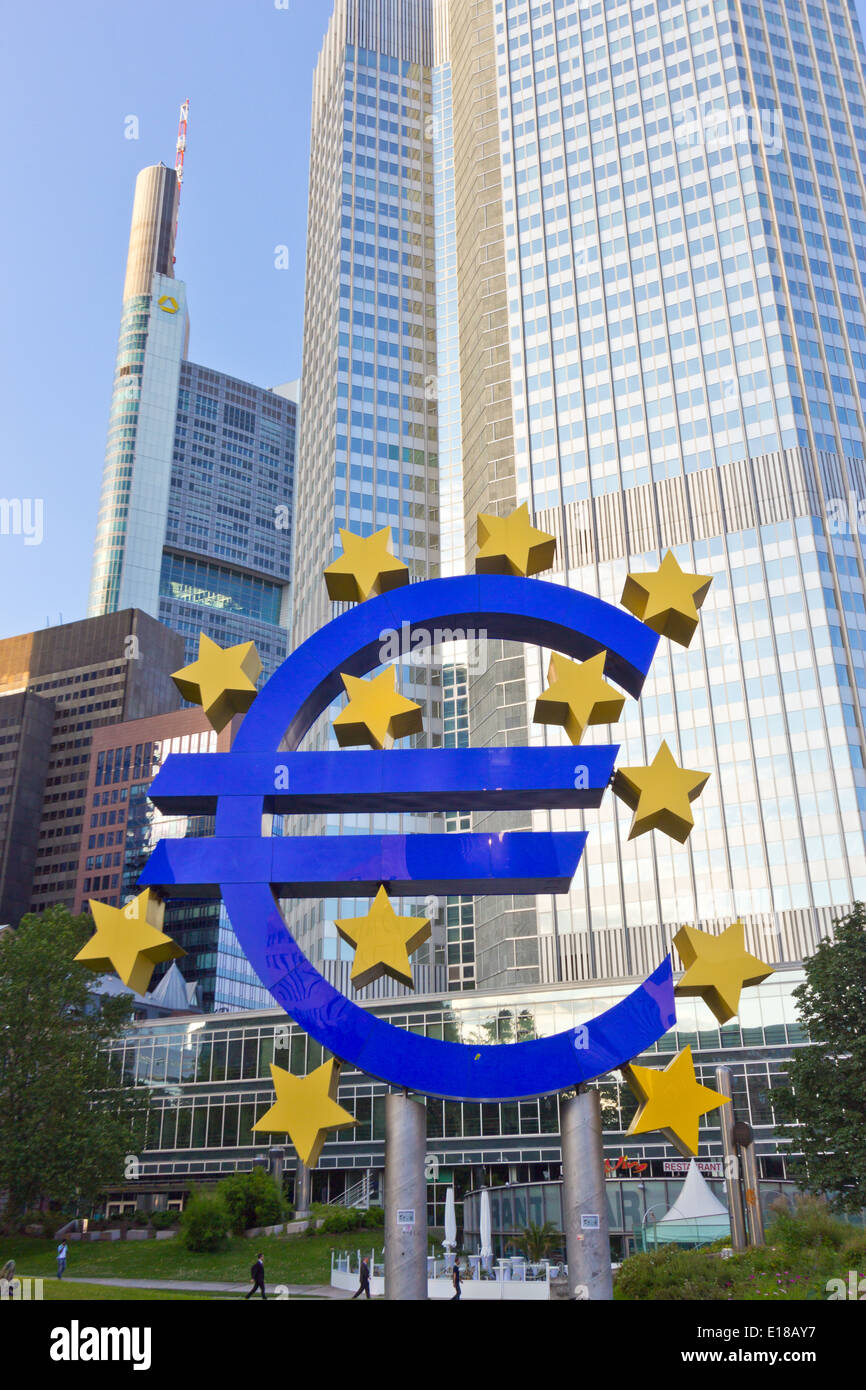 Euro-Zeichen in Frankfurt, Deutschland Stockfotografie - Alamy