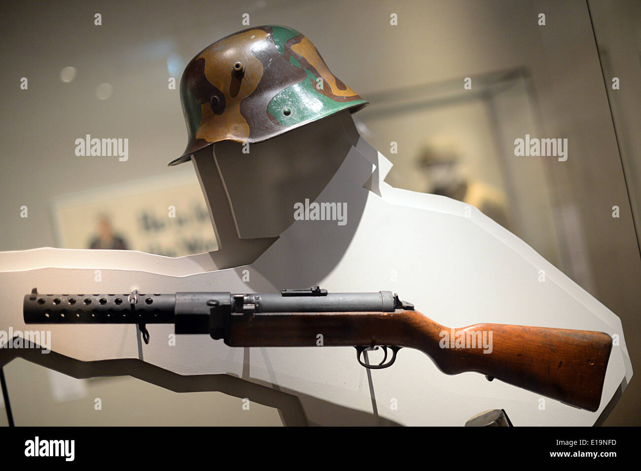 Berlin, Deutschland. 27. Mai 2014. Eine deutsche Schmeisser "MP 18 ...