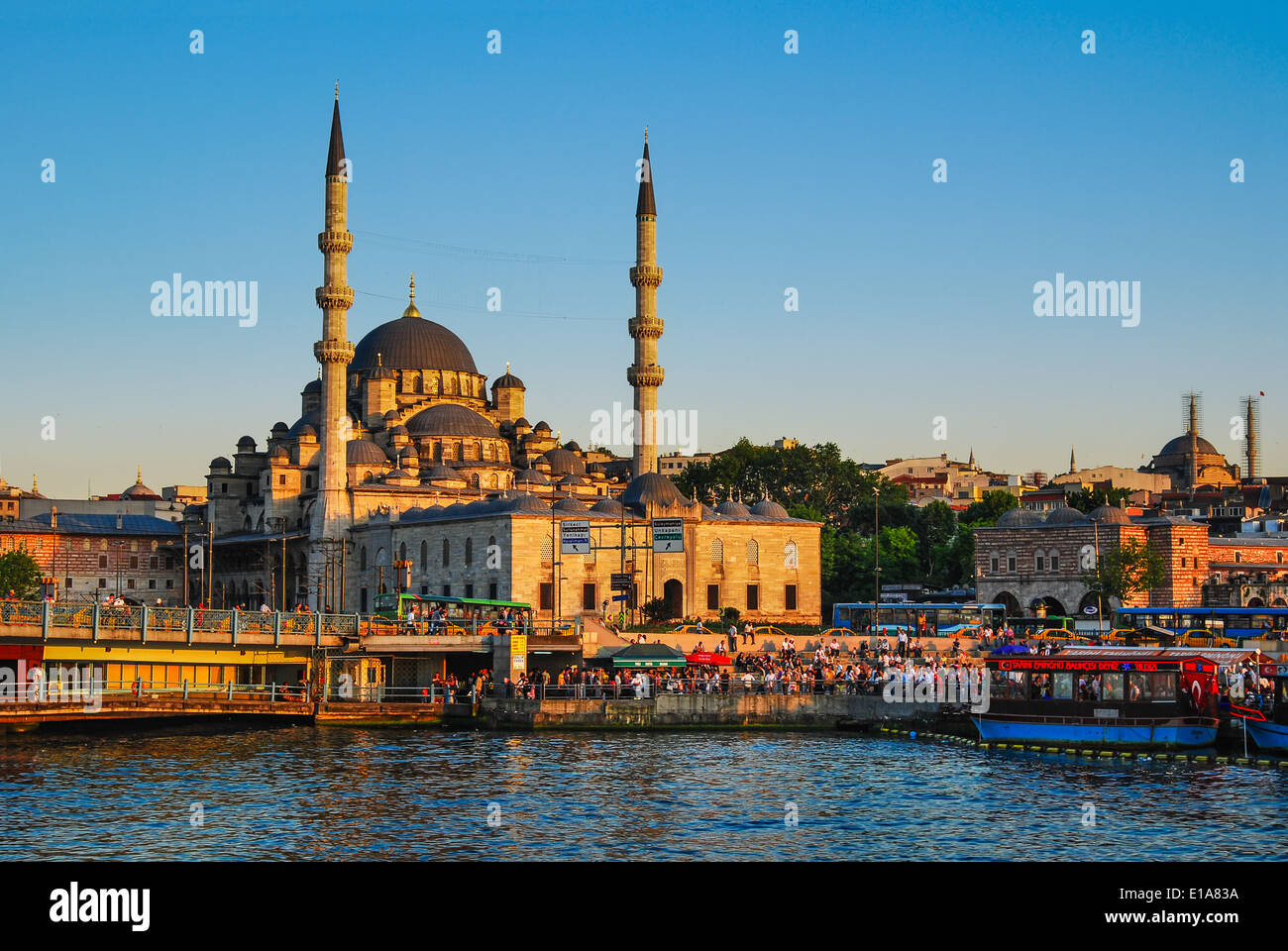 Yeni cami -Fotos und -Bildmaterial in hoher Auflösung – Alamy
