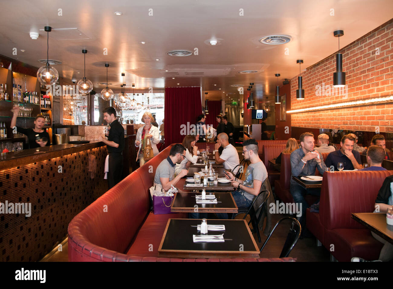 Balans restaurant soho -Fotos und -Bildmaterial in hoher Auflösung – Alamy