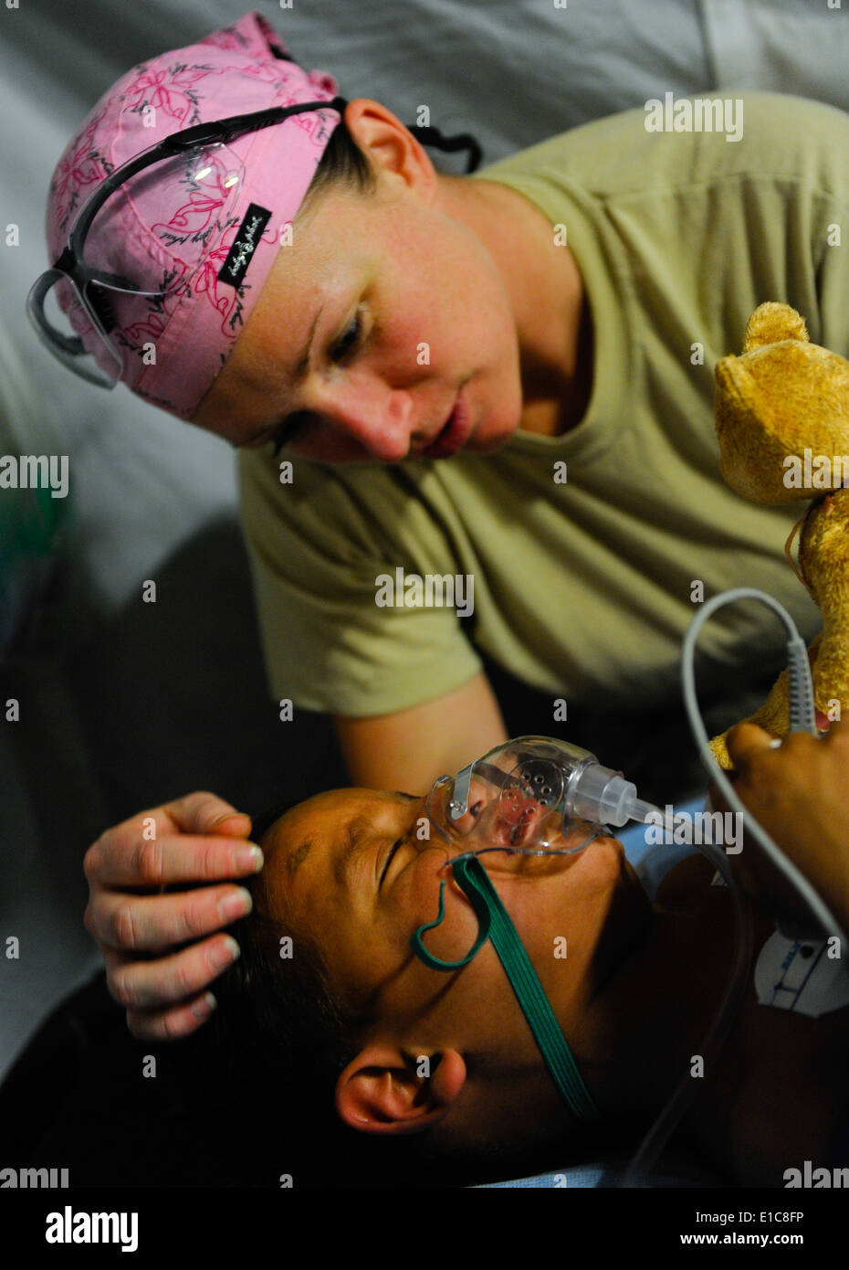 Forward resuscitative surgical team -Fotos und -Bildmaterial in hoher ...