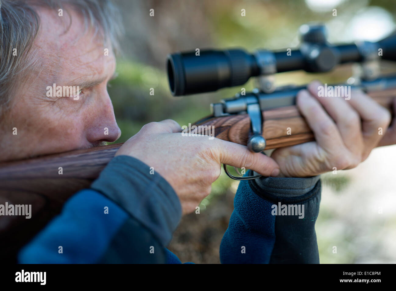 Kurzes gewehr -Fotos und -Bildmaterial in hoher Auflösung – Alamy