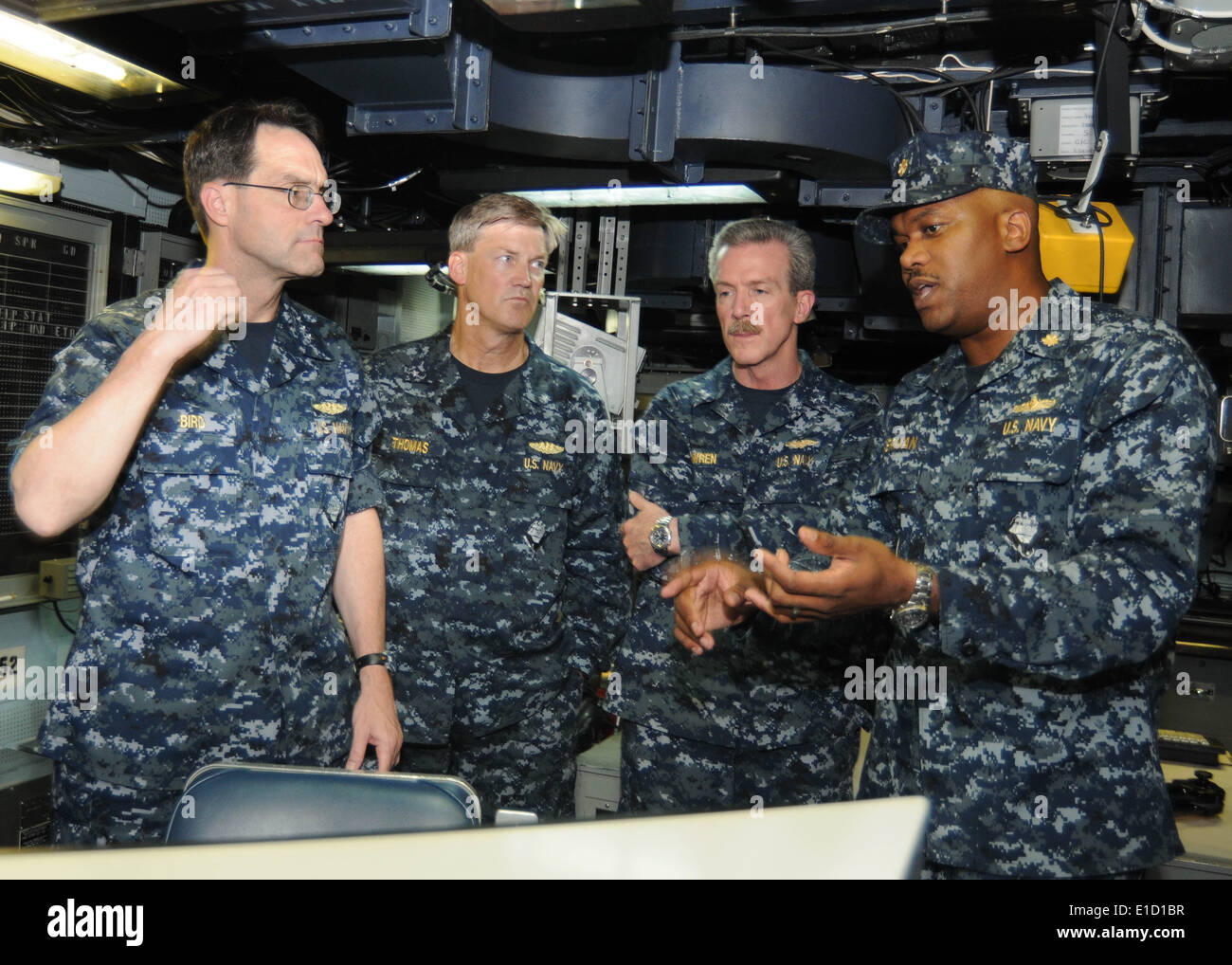 Von links, US Navy Vice Admiral John M. Vogel, Kommandeur der US-7. US ...