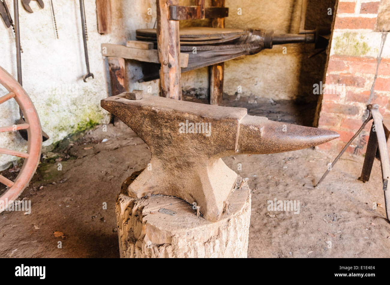 Traditionelle schmiede -Fotos und -Bildmaterial in hoher Auflösung – Alamy