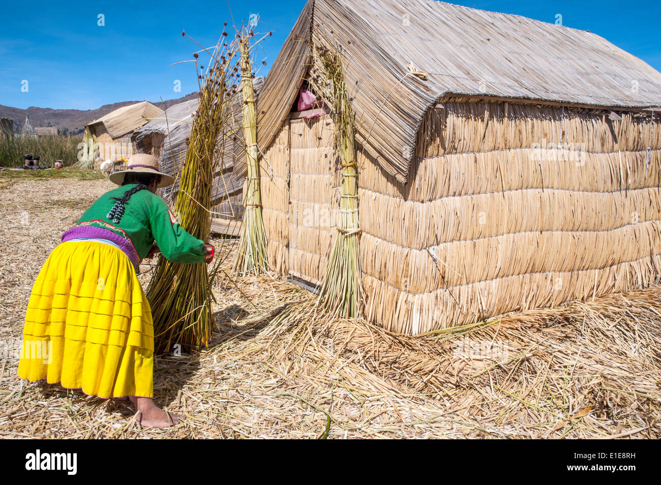 Uros floating islands -Fotos und -Bildmaterial in hoher Auflösung – Alamy