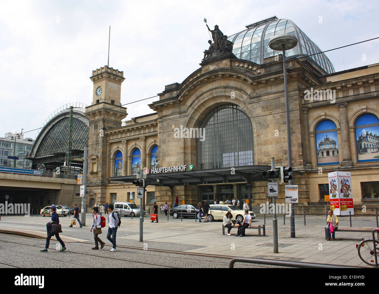 Leipzig Hauptbahnhof, Hbf, Hauptbahnhof Stockfotografie - Alamy