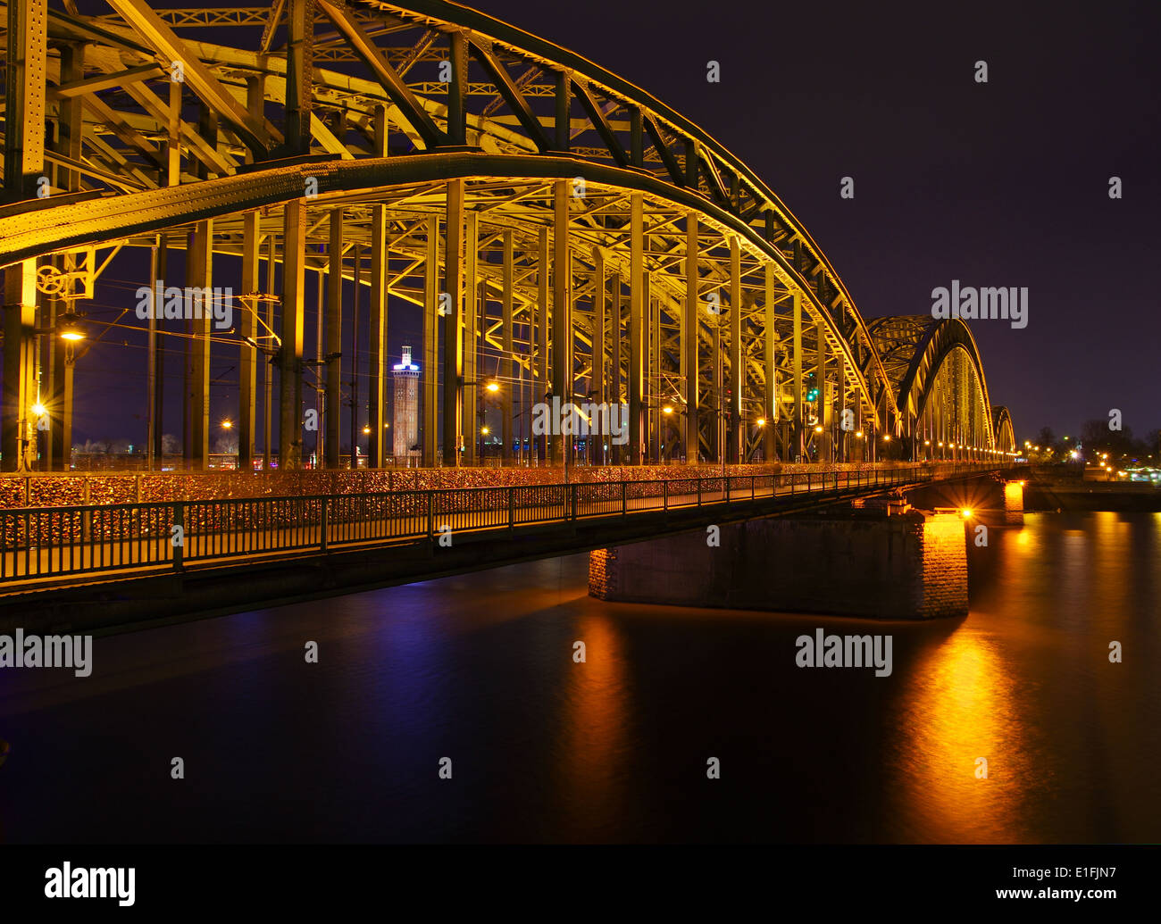 Rhein bridge -Fotos und -Bildmaterial in hoher Auflösung – Alamy