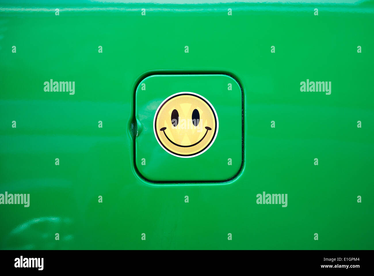 Smiley camper -Fotos und -Bildmaterial in hoher Auflösung – Alamy