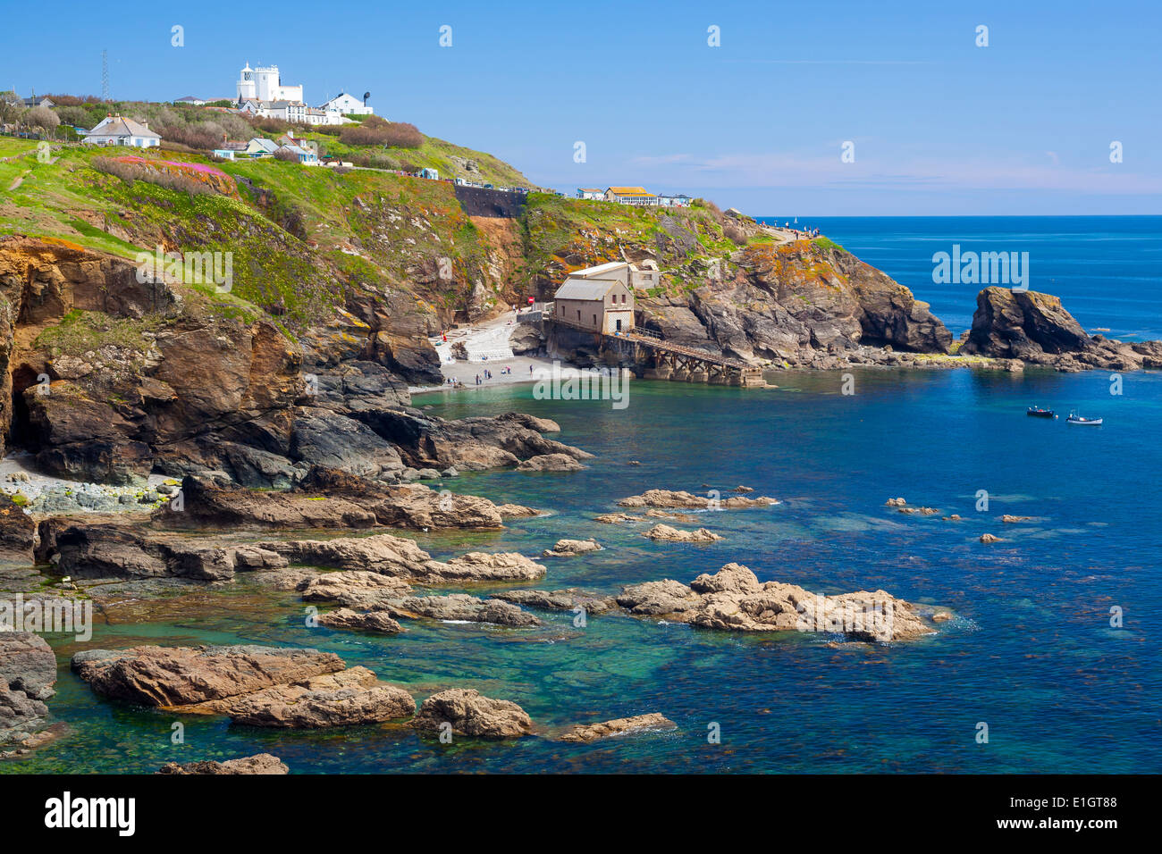 Blick Richtung Lizard Point mit Polpeor Cove unten. Cornwall England UK ...
