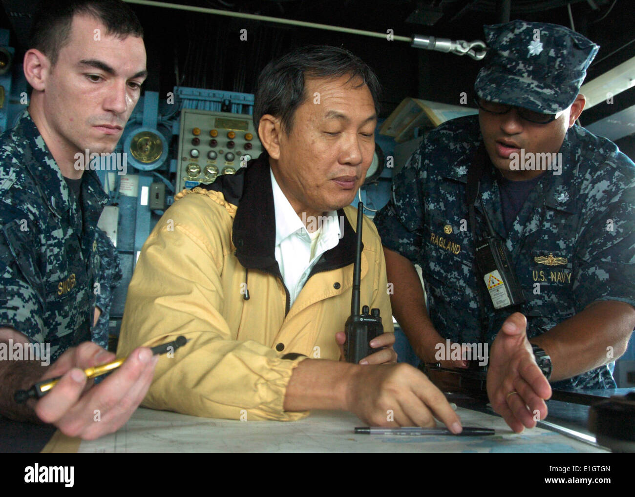 Singapurischer hafenpilot yap chee wah -Fotos und -Bildmaterial in ...