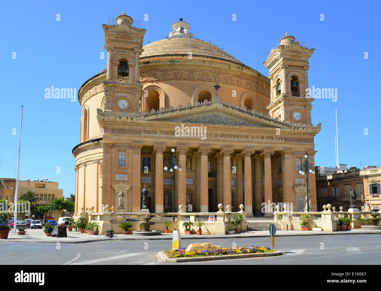 Il mosta -Fotos und -Bildmaterial in hoher Auflösung – Alamy