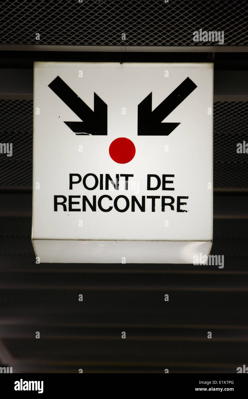 Airport sign meeting point -Fotos und -Bildmaterial in hoher Auflösung ...