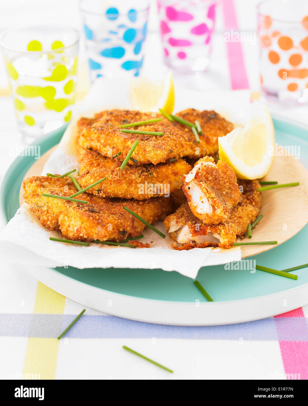 Panierter fisch -Fotos und -Bildmaterial in hoher Auflösung – Alamy