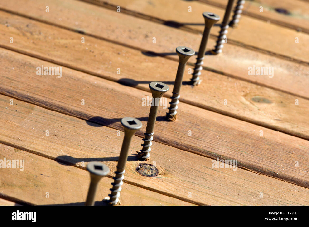 Holz und schrauben -Fotos und -Bildmaterial in hoher Auflösung – Alamy
