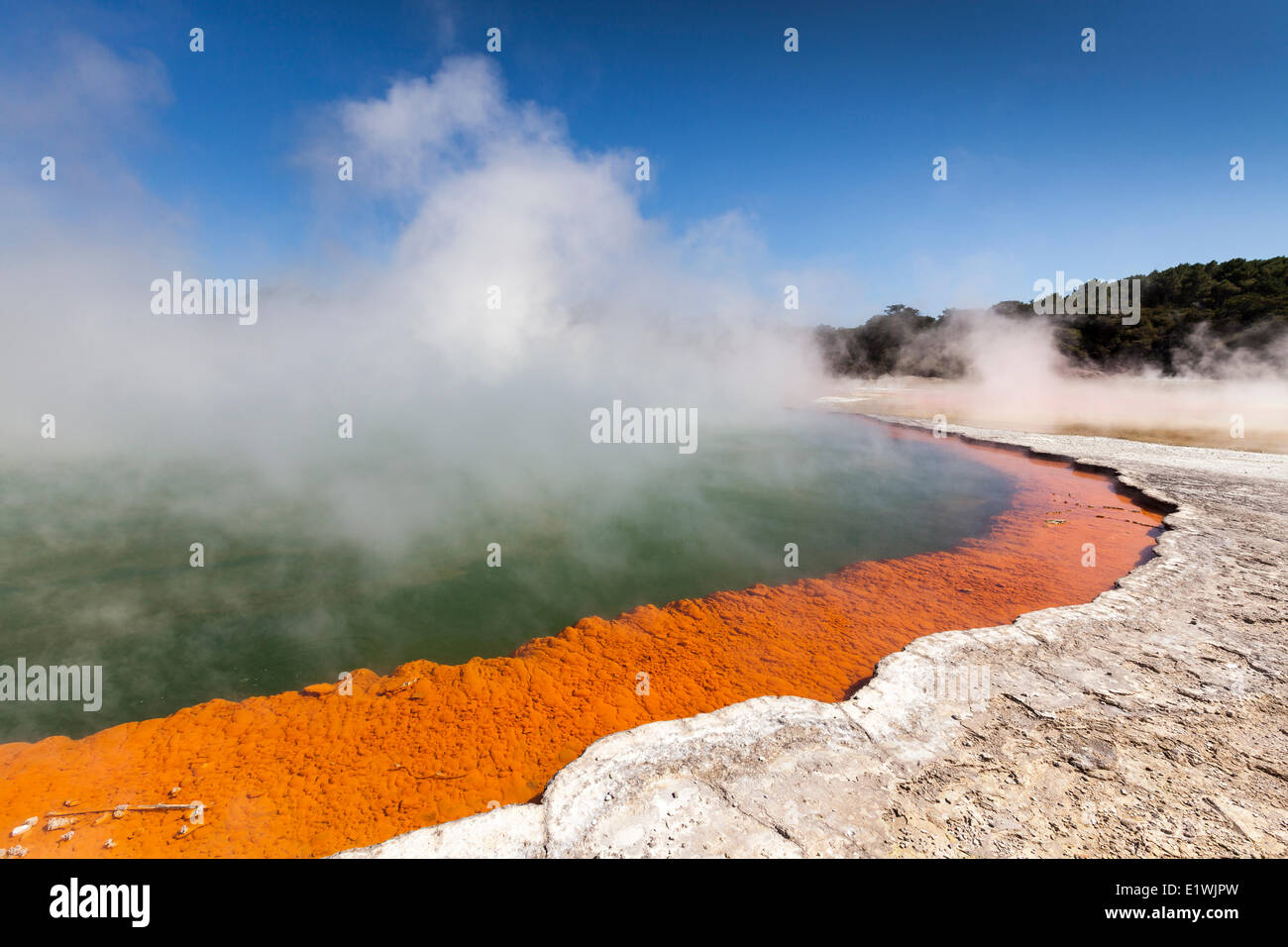 Champagne pool new zealand -Fotos und -Bildmaterial in hoher Auflösung ...