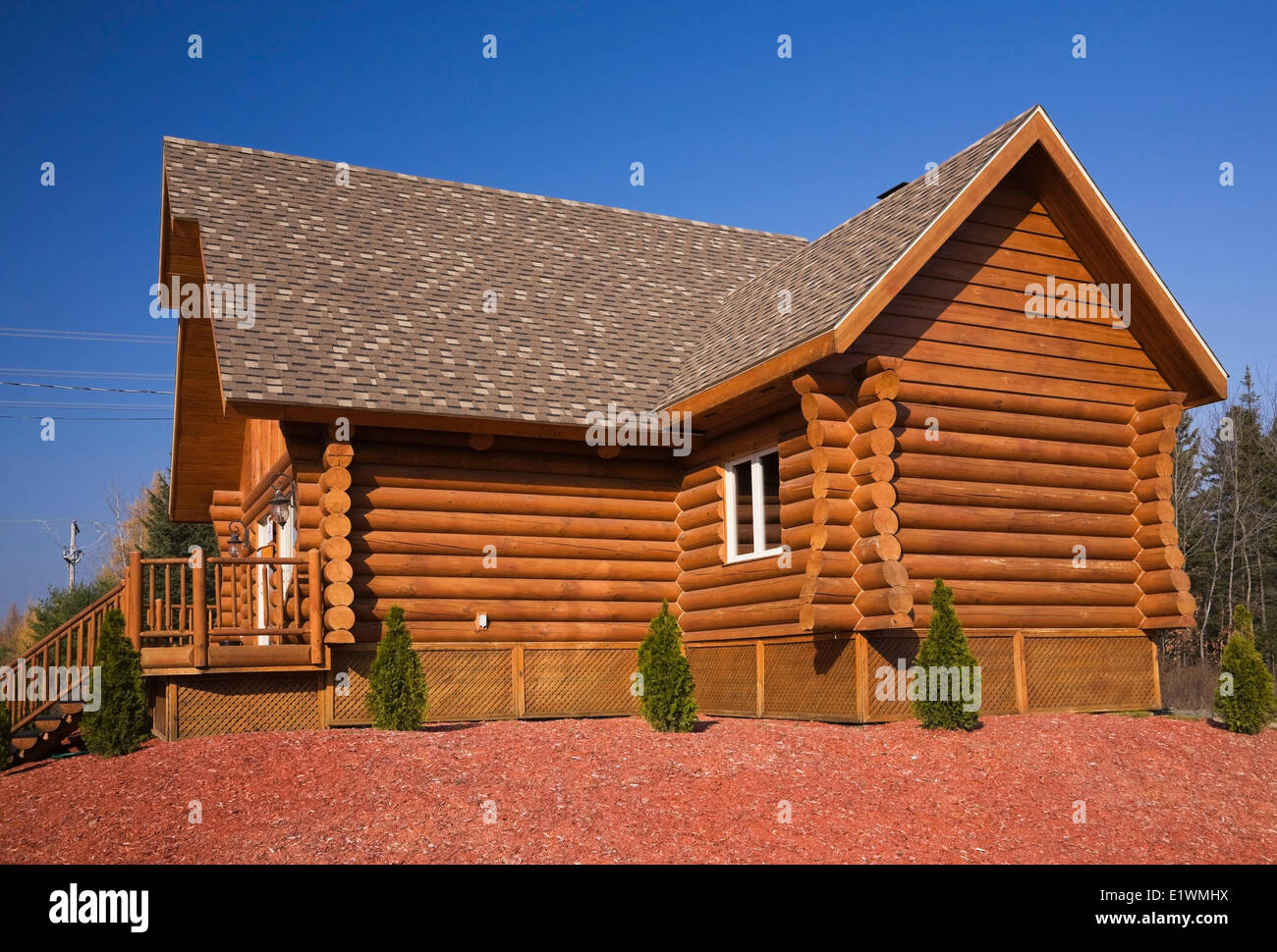 Blockhaus im herbst -Fotos und -Bildmaterial in hoher Auflösung – Alamy