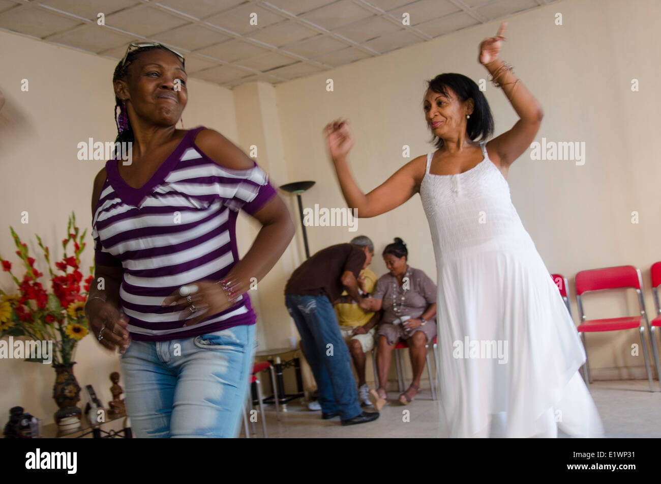 Salsa tanz -Fotos und -Bildmaterial in hoher Auflösung – Alamy