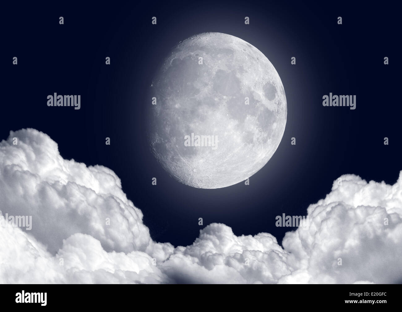 Mond in der nacht -Fotos und -Bildmaterial in hoher Auflösung – Alamy