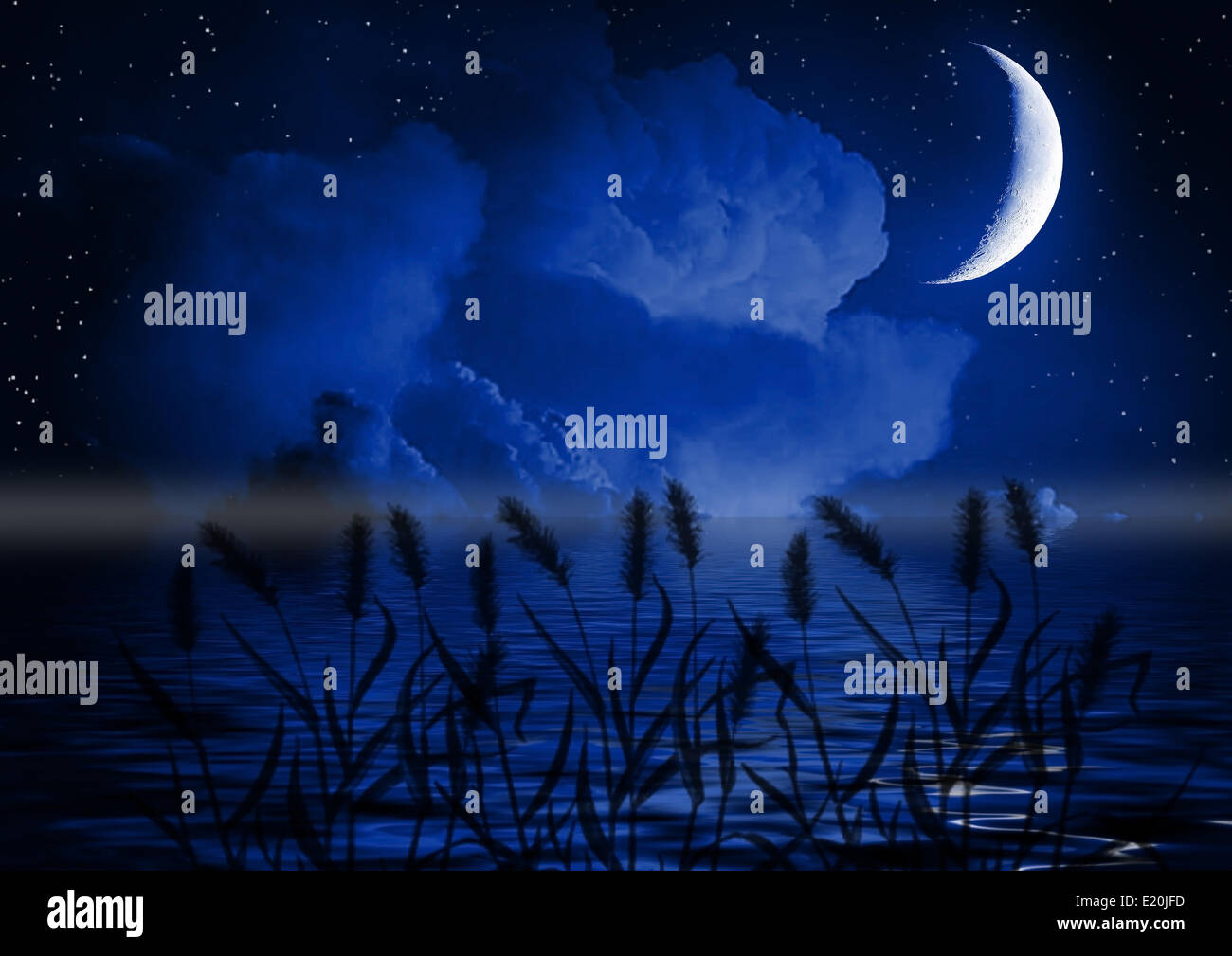 Dark Half Moon Night Sky Stockfotos und -bilder Kaufen - Alamy