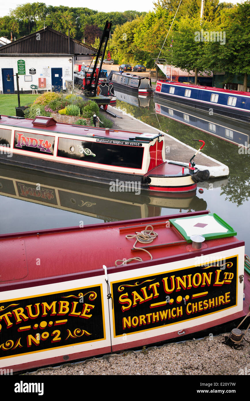Narrowboats Braunston Marina am Grand Union canal. Braunston ...