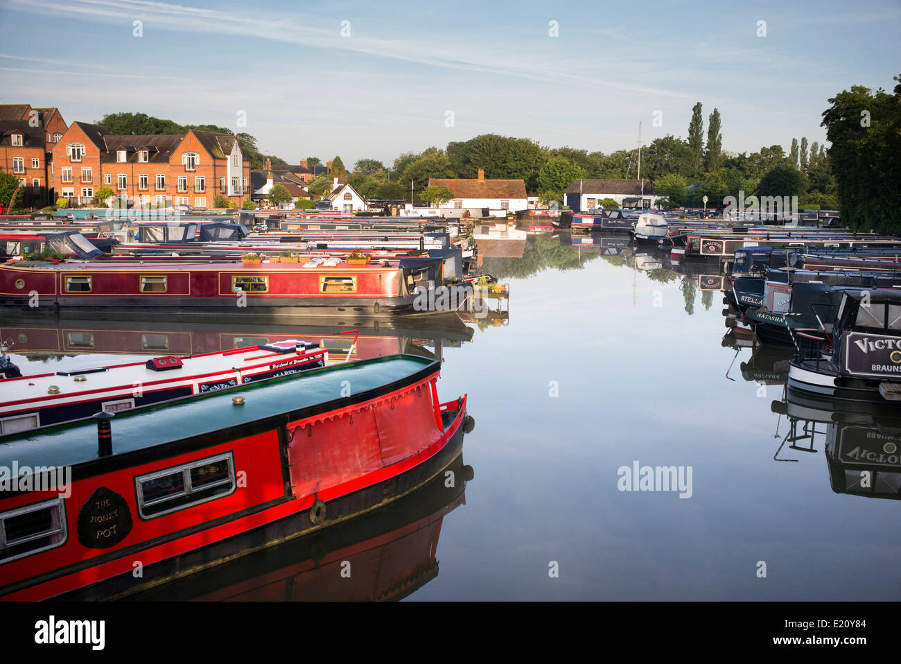 Narrowboats Braunston Marina am Grand Union canal. Braunston ...