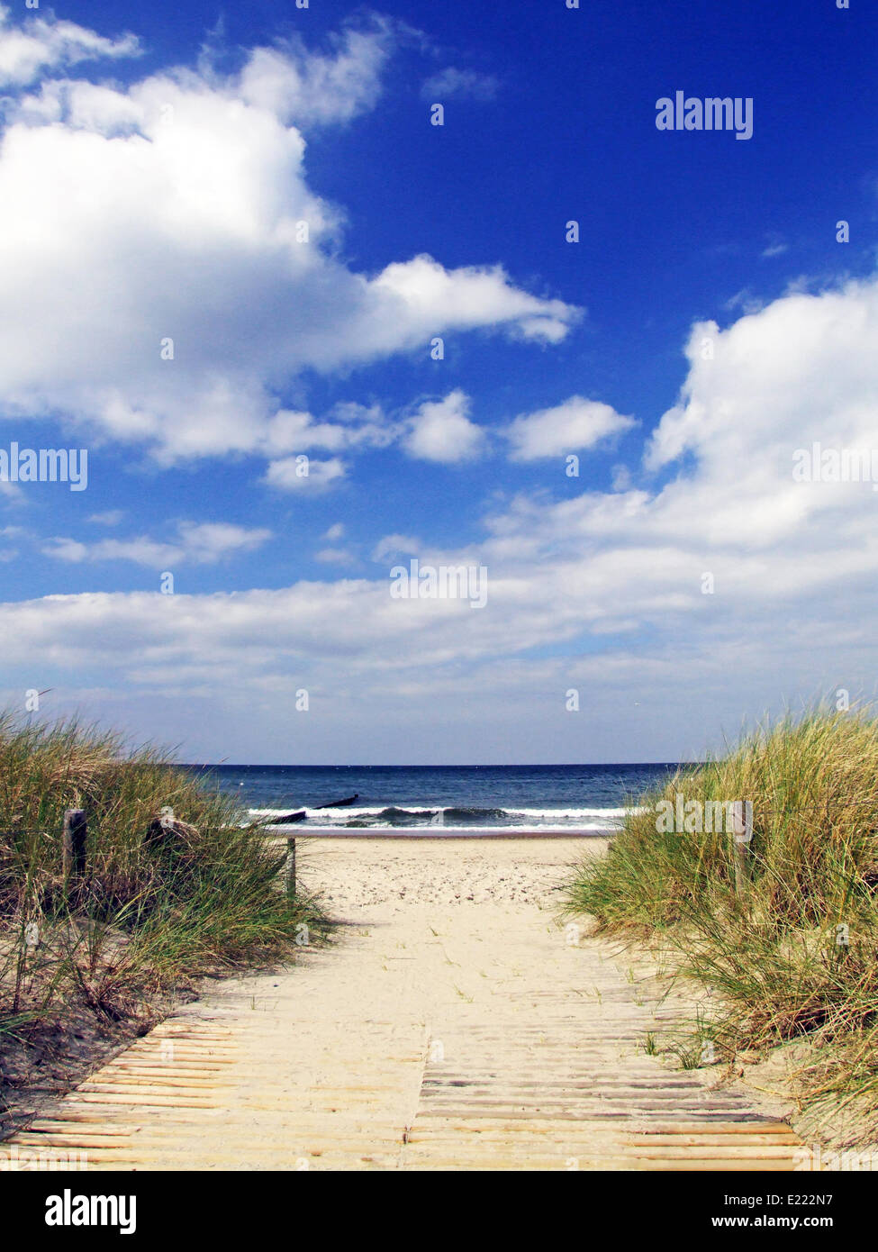Zugang zum meeresstrand -Fotos und -Bildmaterial in hoher Auflösung – Alamy