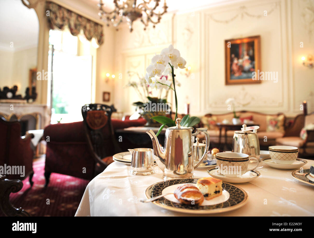 Tea time retro -Fotos und -Bildmaterial in hoher Auflösung – Alamy
