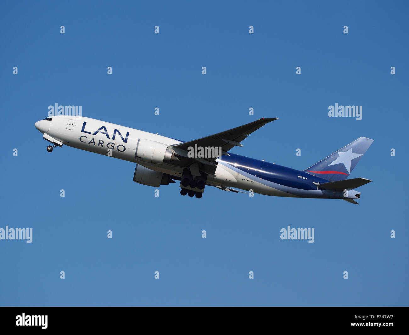 N774la lan cargo boeing 777f start von schiphol ams eham -Fotos und ...