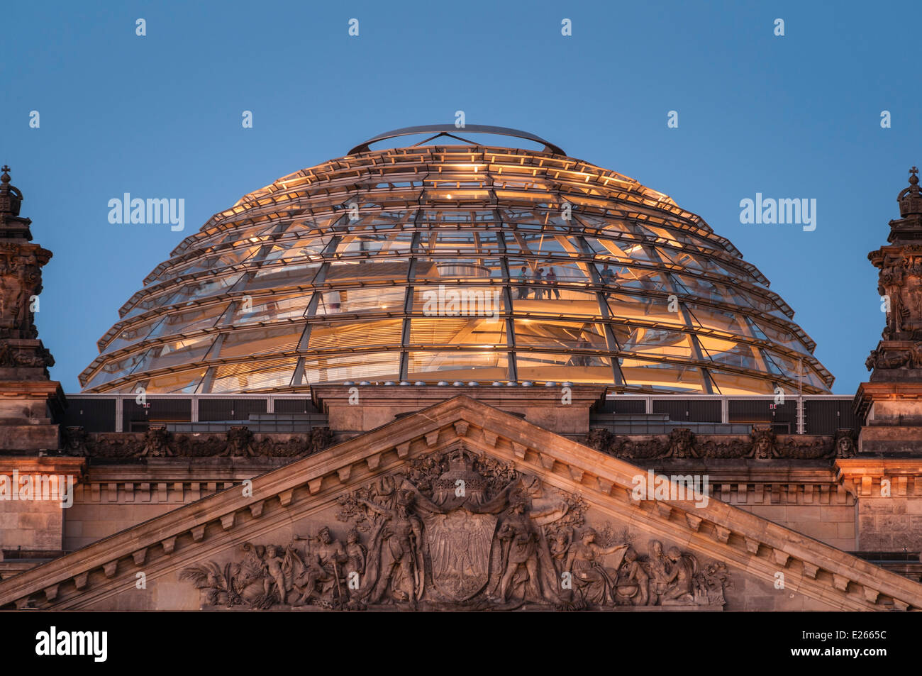 Reichstag kuppel -Fotos und -Bildmaterial in hoher Auflösung – Alamy