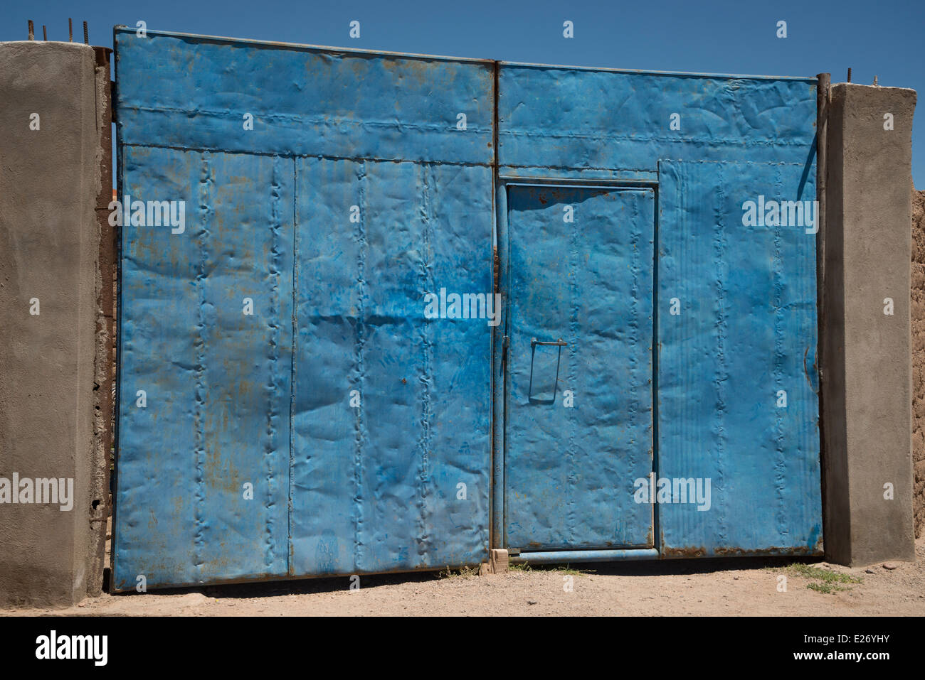 Lackiertes metall alt -Fotos und -Bildmaterial in hoher Auflösung – Alamy