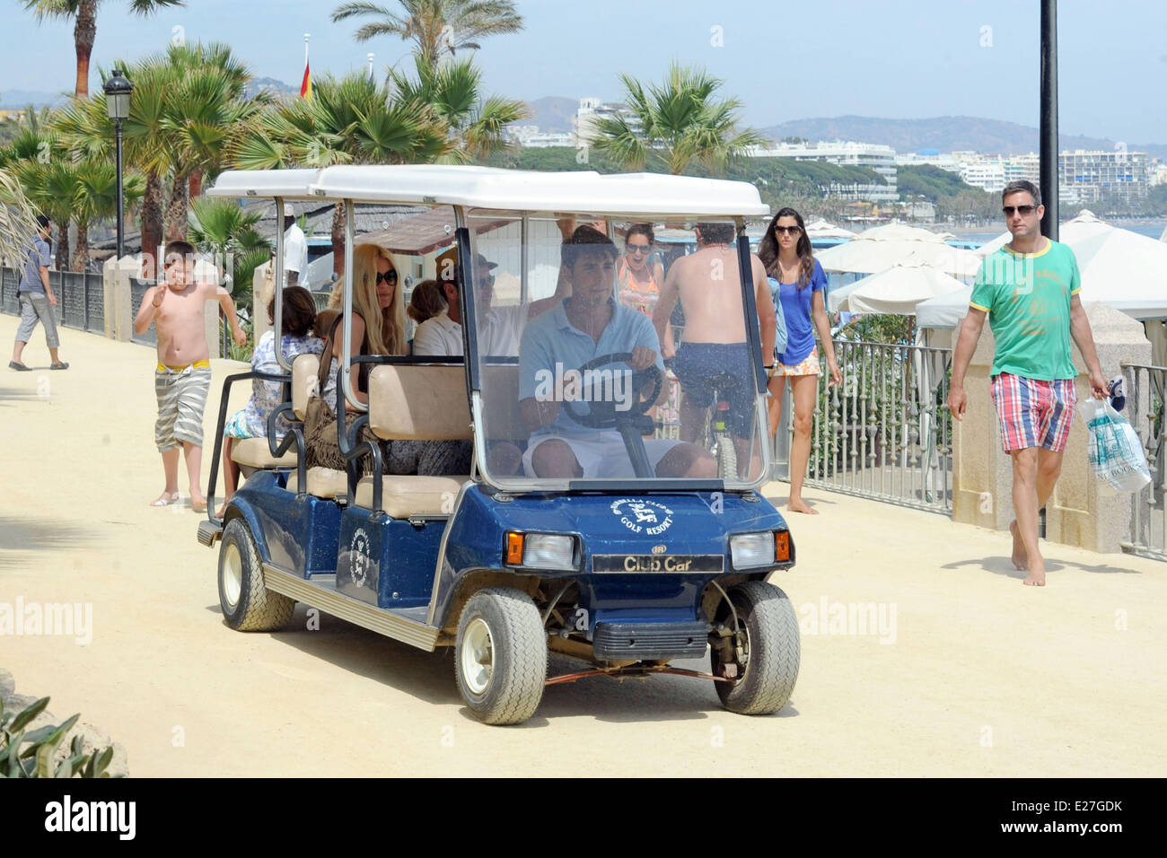 Claudia Schiffer, Matthew Vaughn und ihre Tochter Cosima Violet Vaughn ...