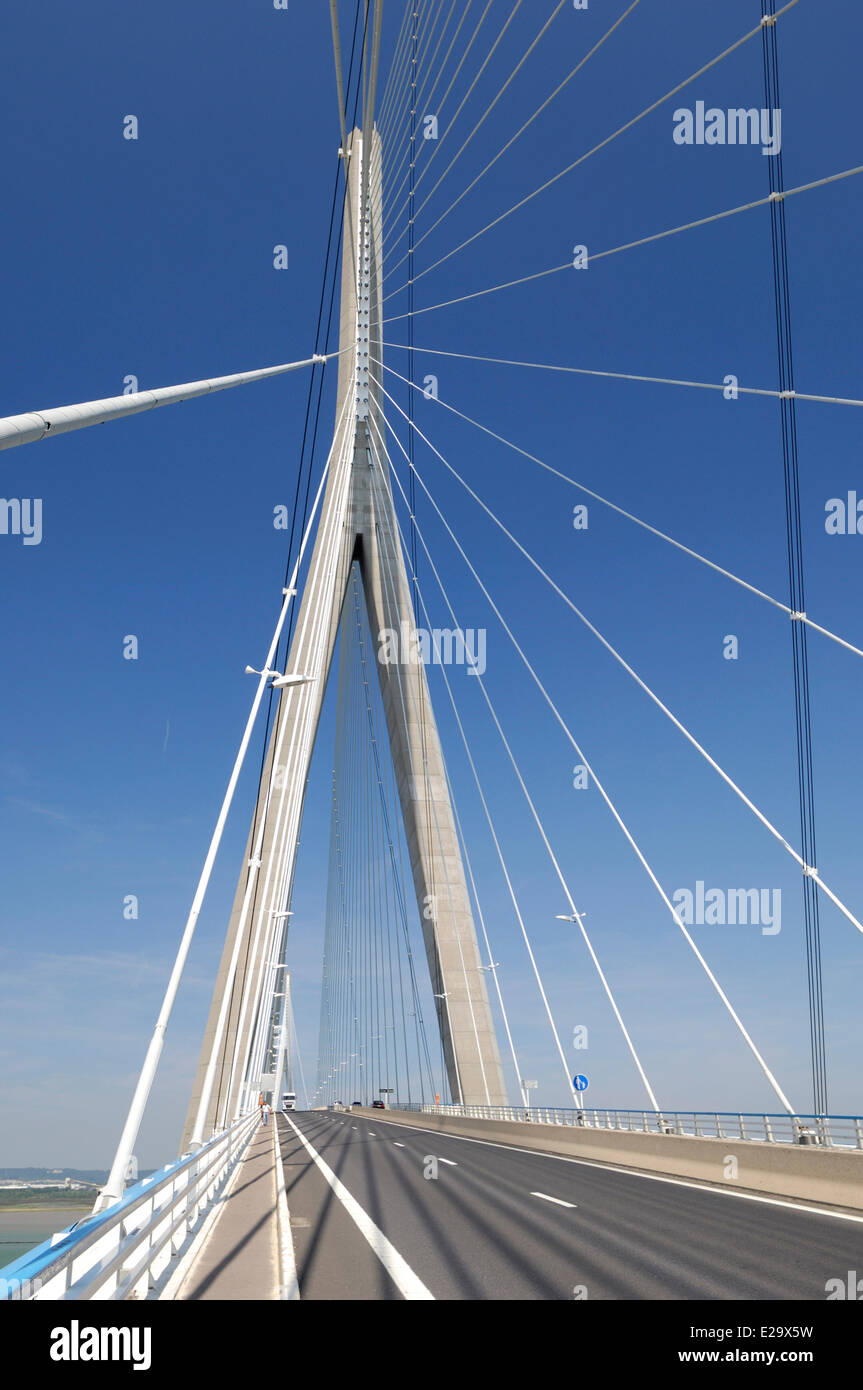 France normandy honfleur bridge -Fotos und -Bildmaterial in hoher ...