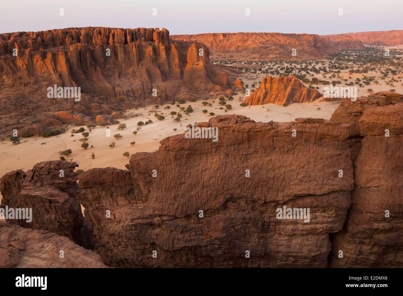 Chad ennedi plateau -Fotos und -Bildmaterial in hoher Auflösung – Alamy