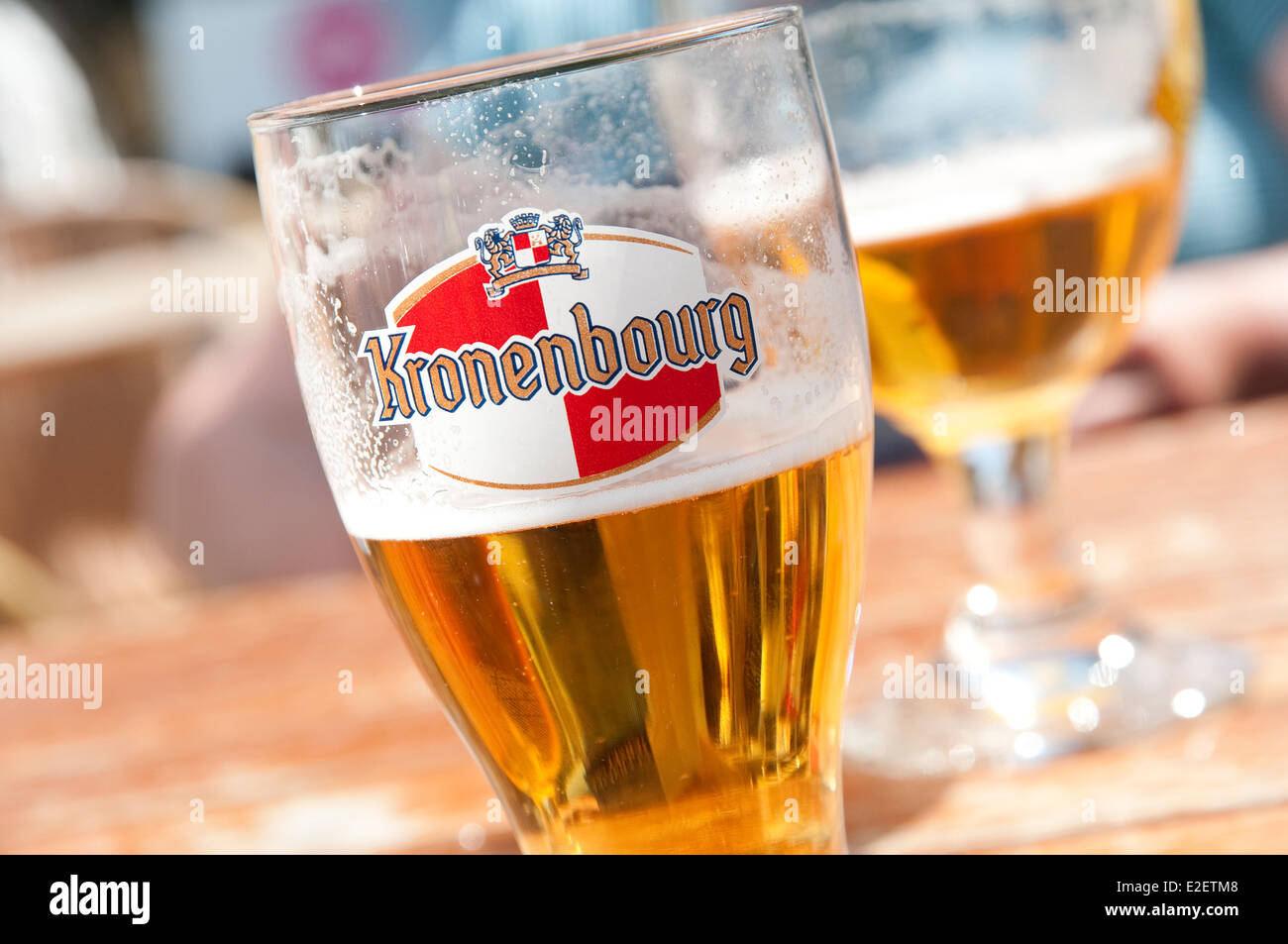 Kronenbourg bier -Fotos und -Bildmaterial in hoher Auflösung – Alamy