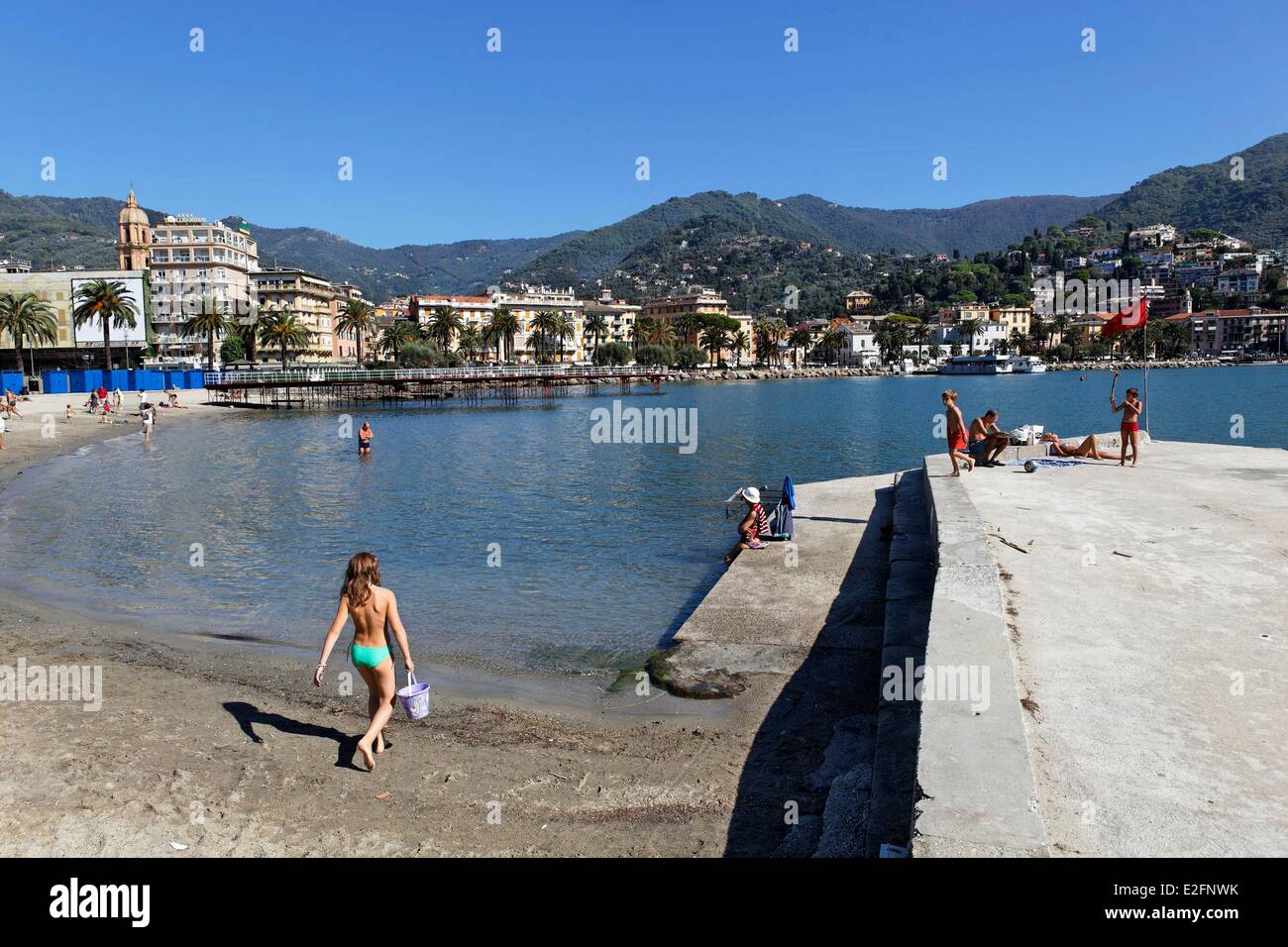 Rapallo beach -Fotos und -Bildmaterial in hoher Auflösung – Alamy