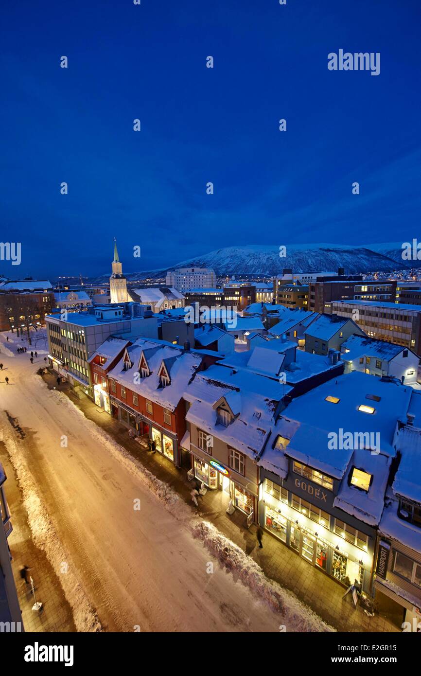 Tromso Norwegen Troms Stadt im Winter bei Nacht Stockfotografie - Alamy