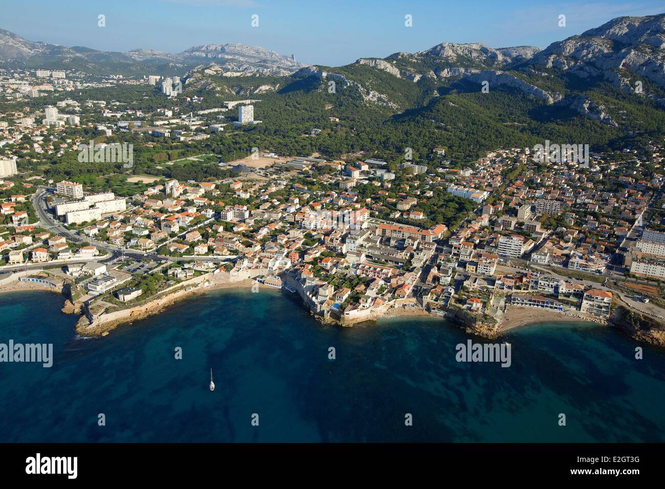 Calanque de marseilleveyre -Fotos und -Bildmaterial in hoher Auflösung ...