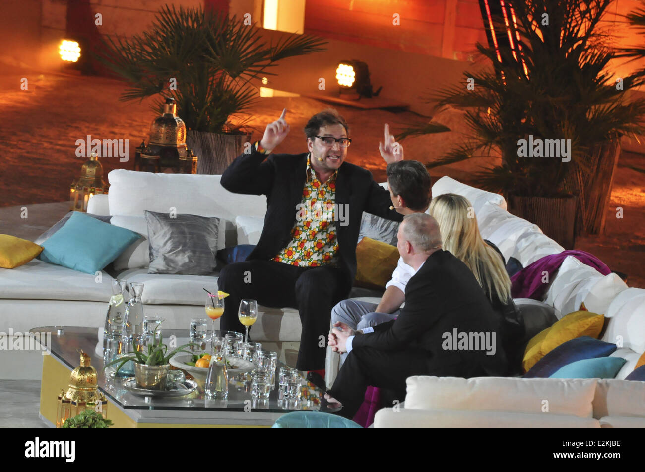 Paul Panzer, Markus Lanz, Michelle Hunziker und Stefan Raab im deutschen ZDF TV show "Wetten ...